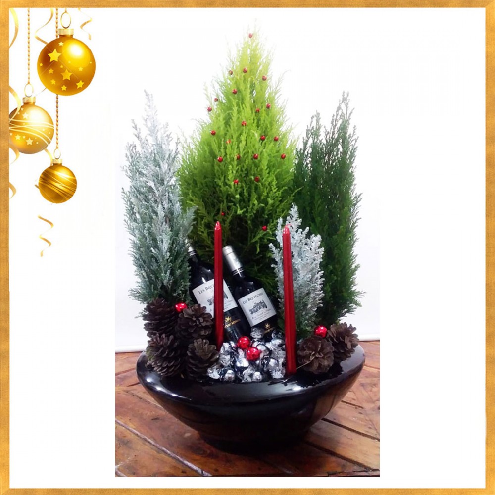 Royal Christmas Tree with Breteche and Lindt | WeDeliverGifts